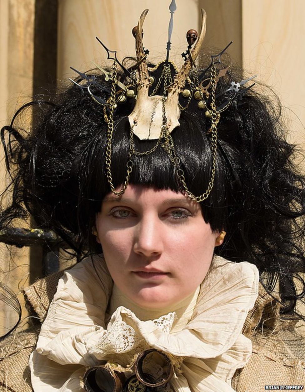 Hundreds attend Europe's largest steampunk festival in Lincoln - BBC News