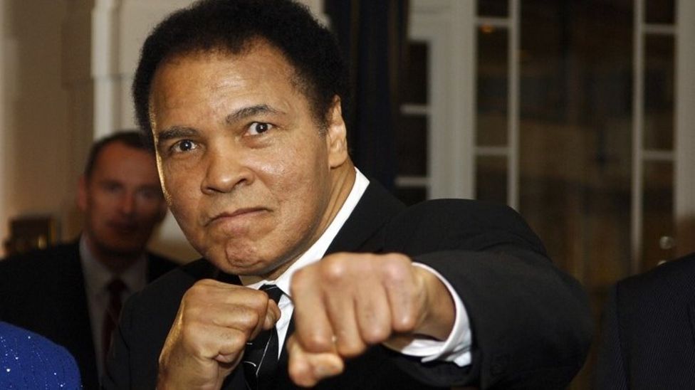 When Ali thrilled Ireland: How 'the Greatest' shook up Dublin - BBC News