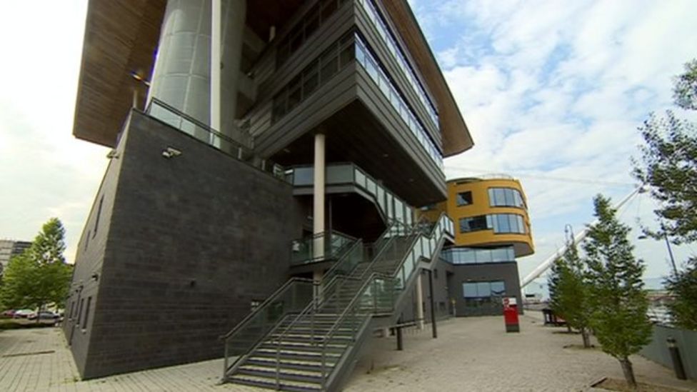 Caerleon uni campus closure plan puts 145 jobs at risk - BBC News