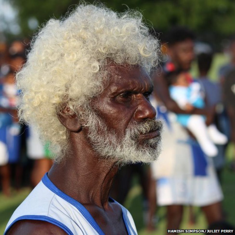 Inside Australia's remote indigenous community of Yirrkala - BBC News