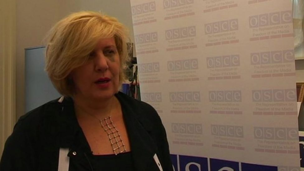 Russia brain drain after Putin crackdown - BBC News