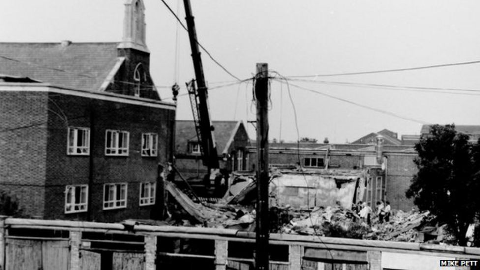 Deal IRA bomb 25th anniversary: Marine remembers blast - BBC News