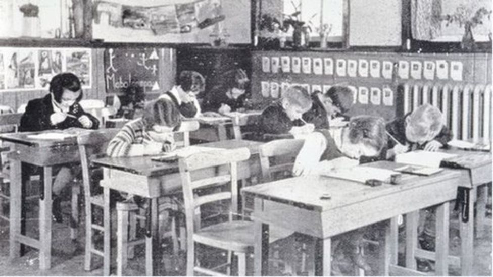 Ysgol Gymraeg Gyntaf Cymru yn 75 - BBC Cymru Fyw