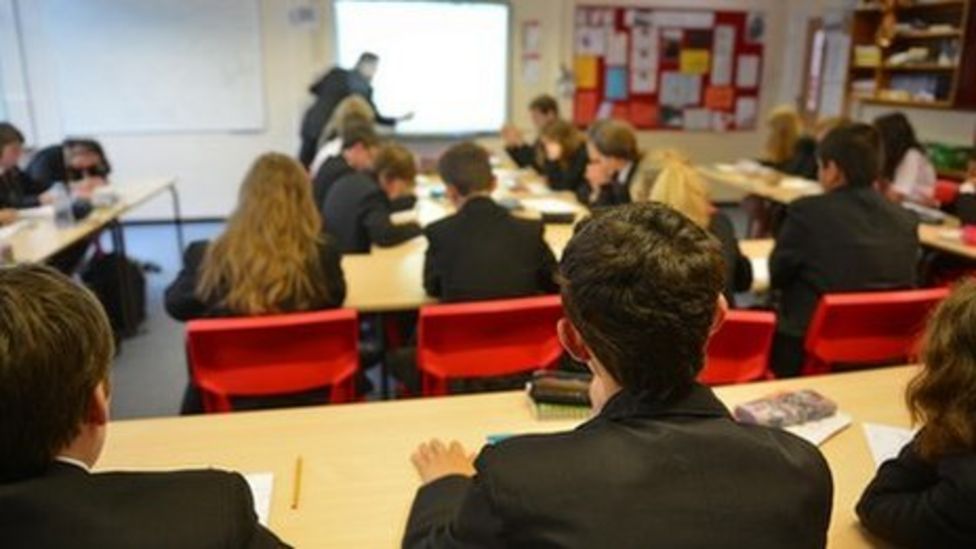 Low-level classroom disruption hits learning, Ofsted warns - BBC News