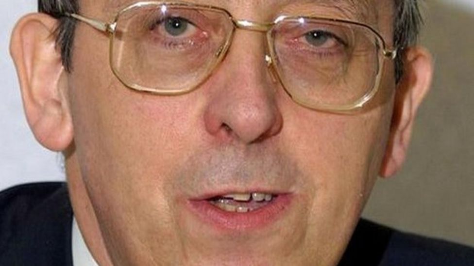 Cameron plans rapid intervention for failing schools - BBC News