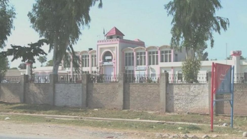 Blasphemy case: Scot shot in Pakistan jail - BBC News