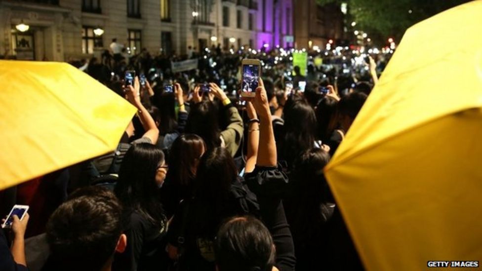 Hong Kong protest outside Chinese embassy in London - BBC News