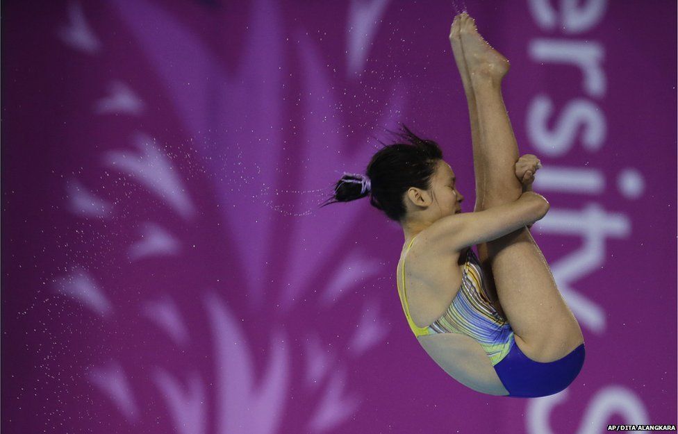 Day in pictures: 2 October - BBC News