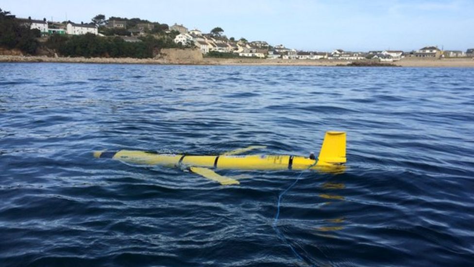 Big robot fleet takes to UK waters - BBC News