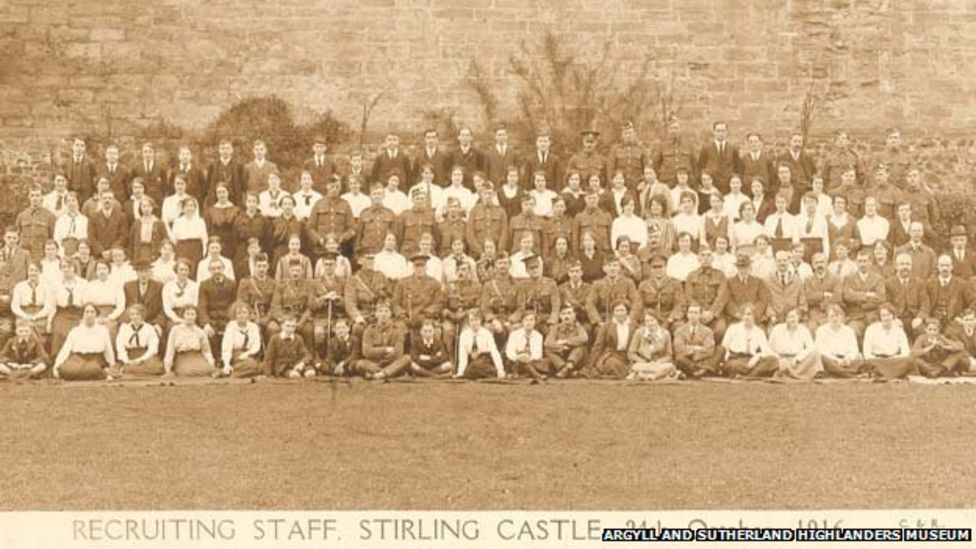 Stirling Castle's WW1 role remembered - BBC News