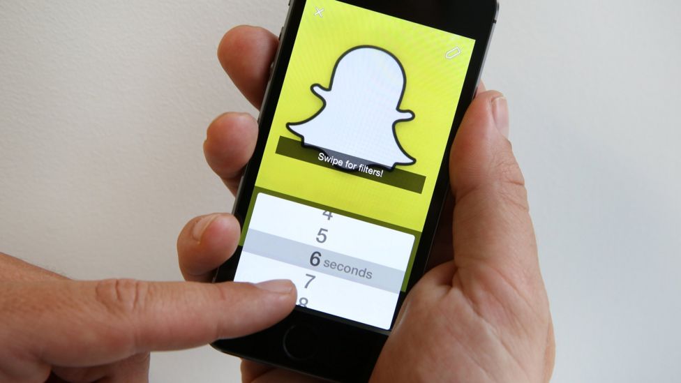 Nude 'Snapchat images' put online by hackers - BBC News