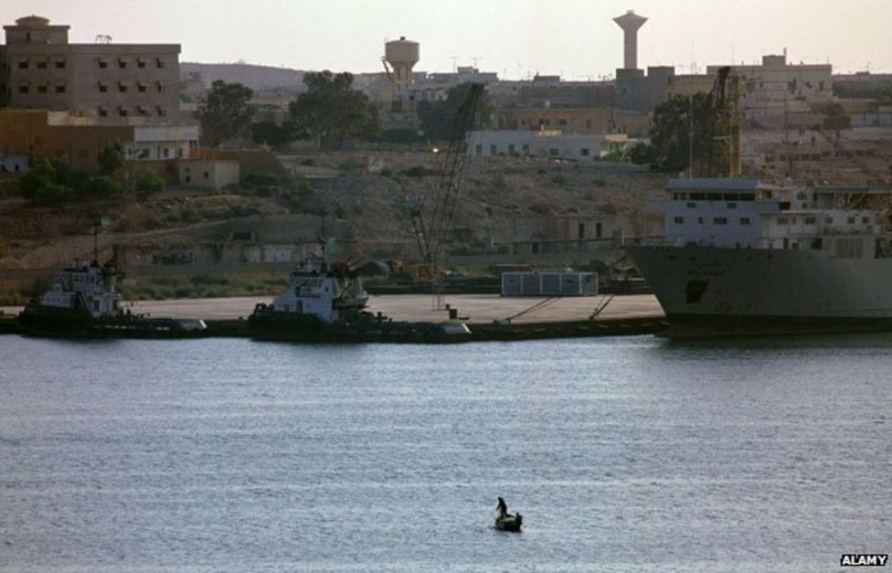 Libya's government holed up in a 1970s hotel - BBC News
