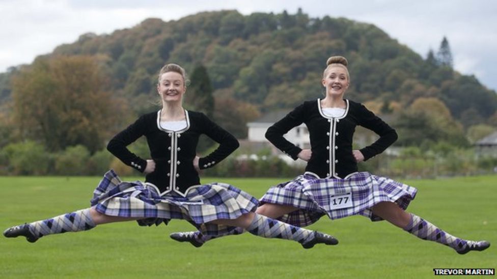 Gaelic's Royal National Mod hailed 'a huge success' - BBC News