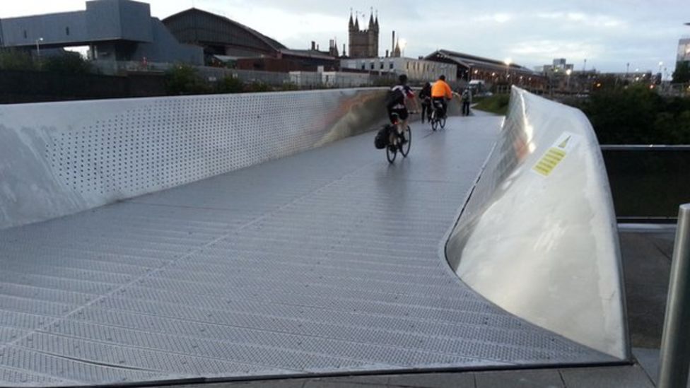 Anti-slip resurfacing begins on 'cheese-grater' bridge - BBC News