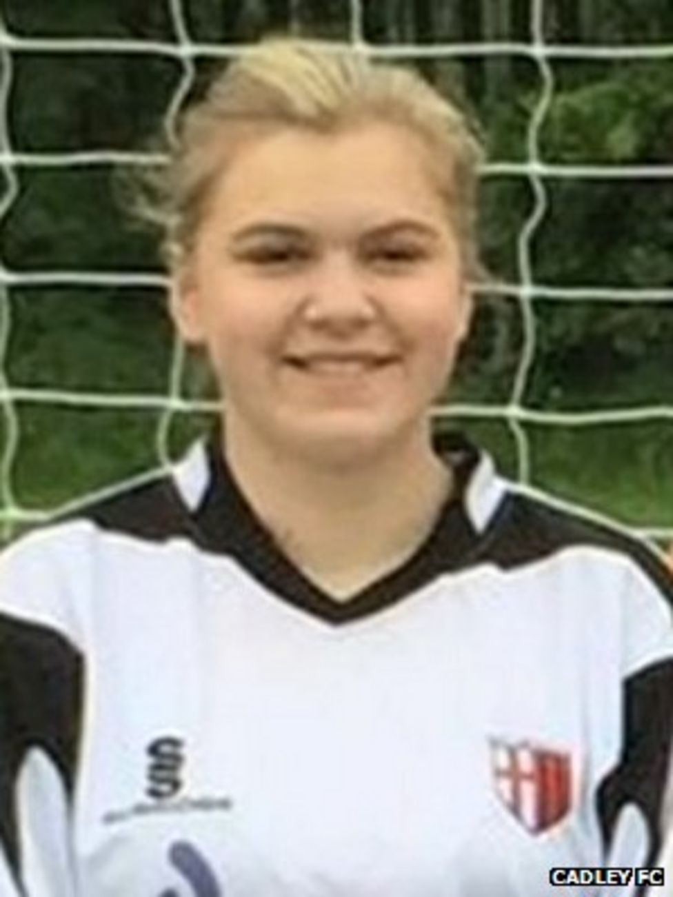 Melissa Smith death: Euxton FC plan footballer memorial - BBC News