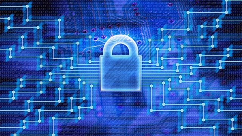 Giant poppy made by 1,400 GCHQ intelligence agency staff - BBC News