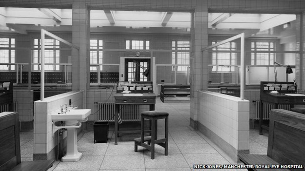 Manchester Royal Eye Hospital celebrates 200 years - BBC News