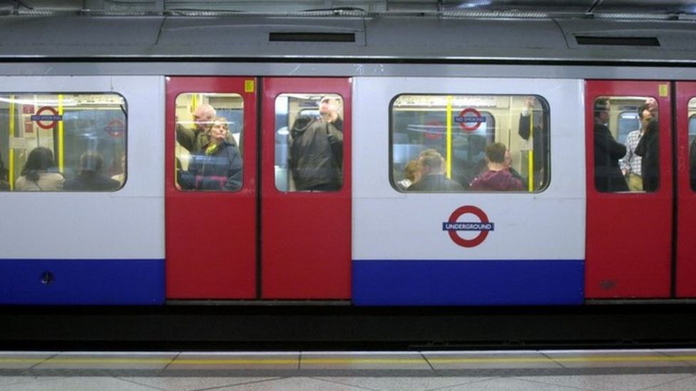 TfL blamed for £886m 'scandal' of Tube upgrade delays - BBC News