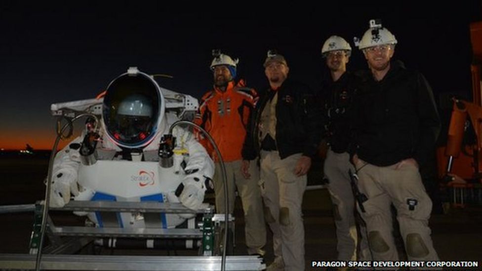 Google's Alan Eustace beats Baumgartner's skydiving record - BBC News