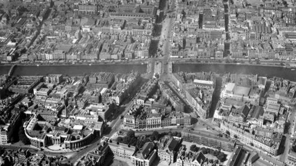 Aerial photographs of Northern Ireland in online archive - BBC News