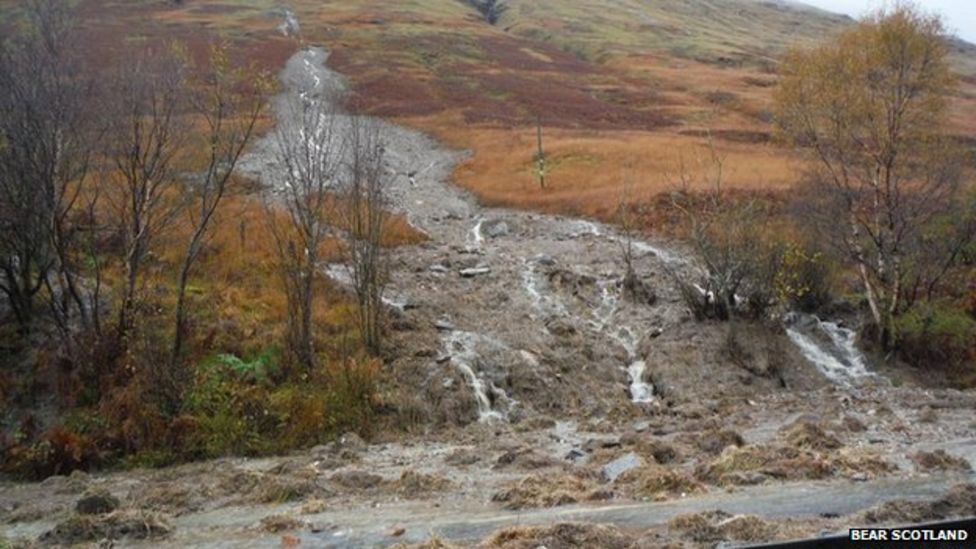 Landslides and disruption as heavy rains hit Scotland - BBC News