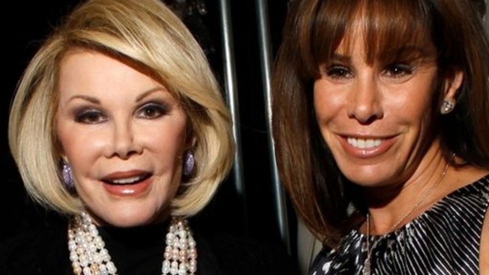 Joan Rivers' daughter sues clinic over death - BBC News