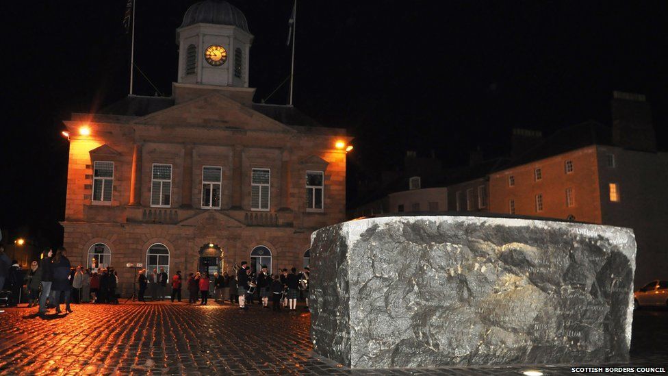 Kelso town centre investment completion celebrated - BBC News