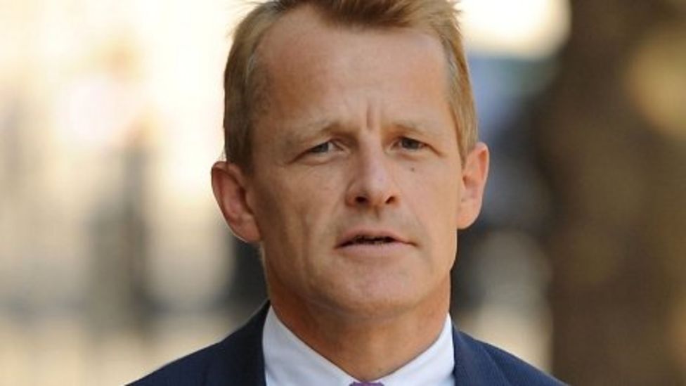 Political interference 'damaging schools' - BBC News