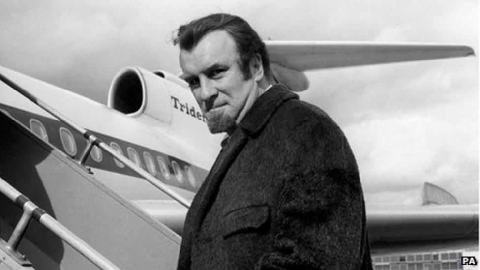 Acker Bilk: Legendary jazz clarinettist dies aged 85 - BBC News