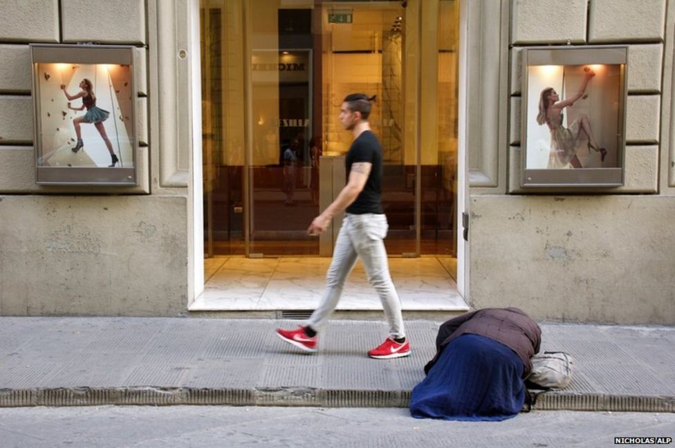 Your pictures: Shopfronts - BBC News