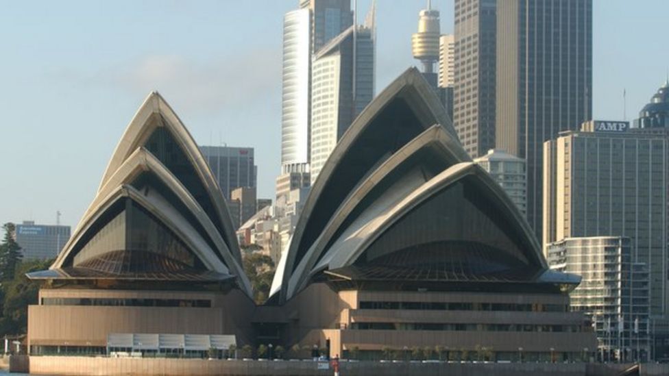 Sydney Opera House to come alive with indigenous art - BBC News