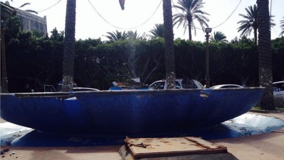 Libya's Italian-era gazelle statue disappears in Tripoli - BBC News