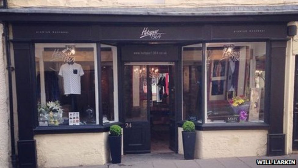 Tottenham Hotspur backs down over Alnwick shop name - BBC News