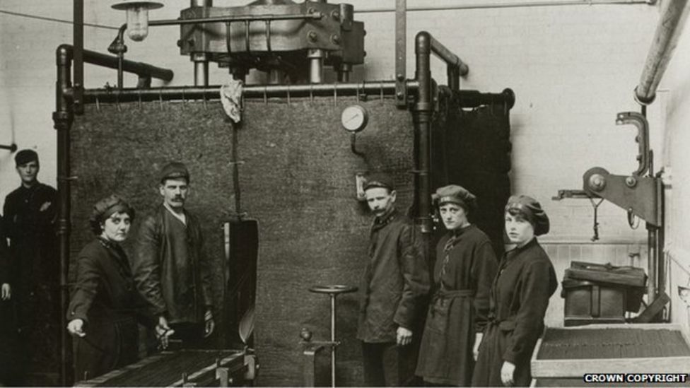 Essex men and women in explosive work at gunpowder mills - BBC News