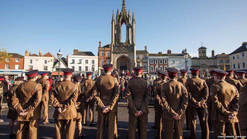 Your pictures: Remembrance Sunday - BBC News