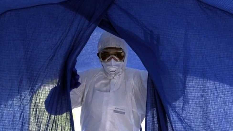 Ebola outbreak: Doctor becomes 'first' Cuban diagnosed - BBC News