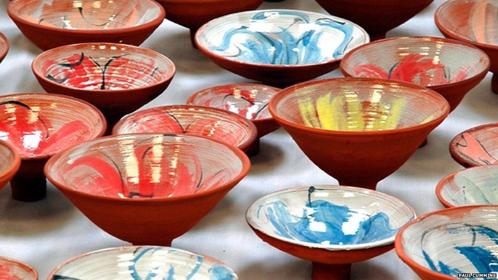 Tower of London poppy artist Paul Cummins' other ceramic artworks - BBC ...