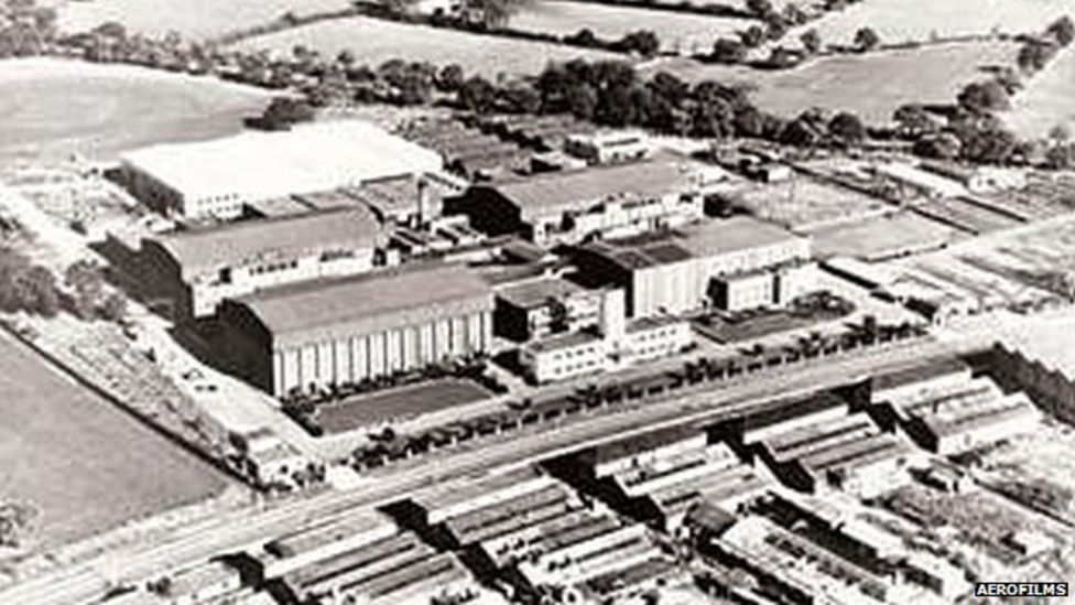 Elstree Studios celebrate 100 years of film - BBC News