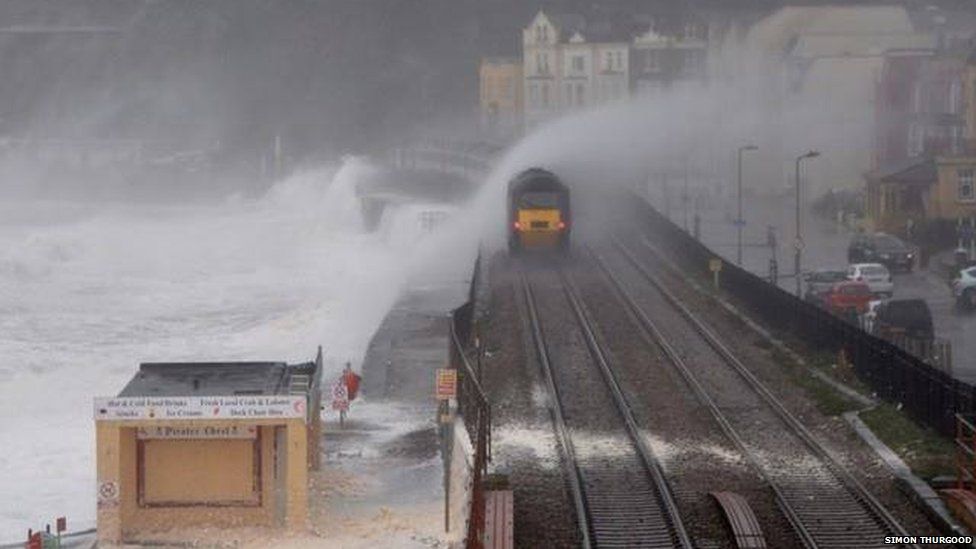 Gallery: Hurricane-force winds sweep in to South West coast - BBC News