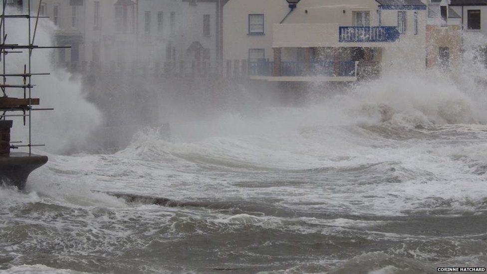 Gallery: Hurricane-force winds sweep in to South West coast - BBC News
