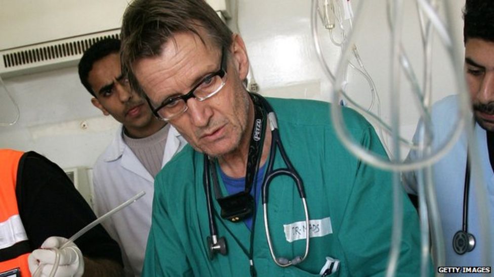 Israel bans Norwegian doctor Mads Gilbert from Gaza - BBC News