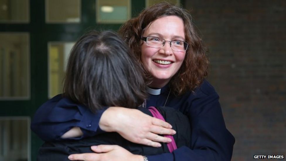 Female bishops: Anglicans preparing for first appointment - BBC News