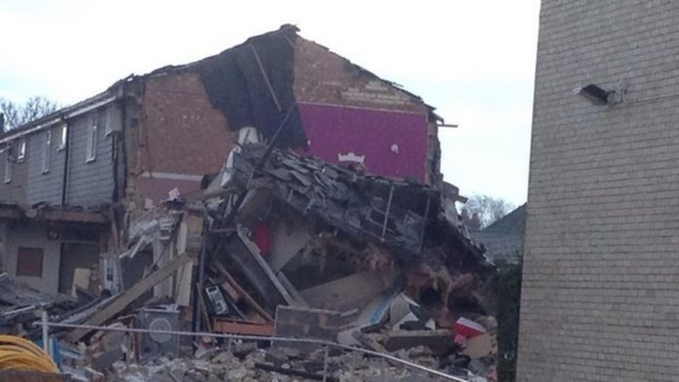 House in Southampton destroyed by 'gas explosion' - BBC News