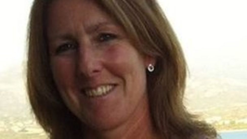 Family tribute to Jane Greaves after death crash on B5428 - BBC News