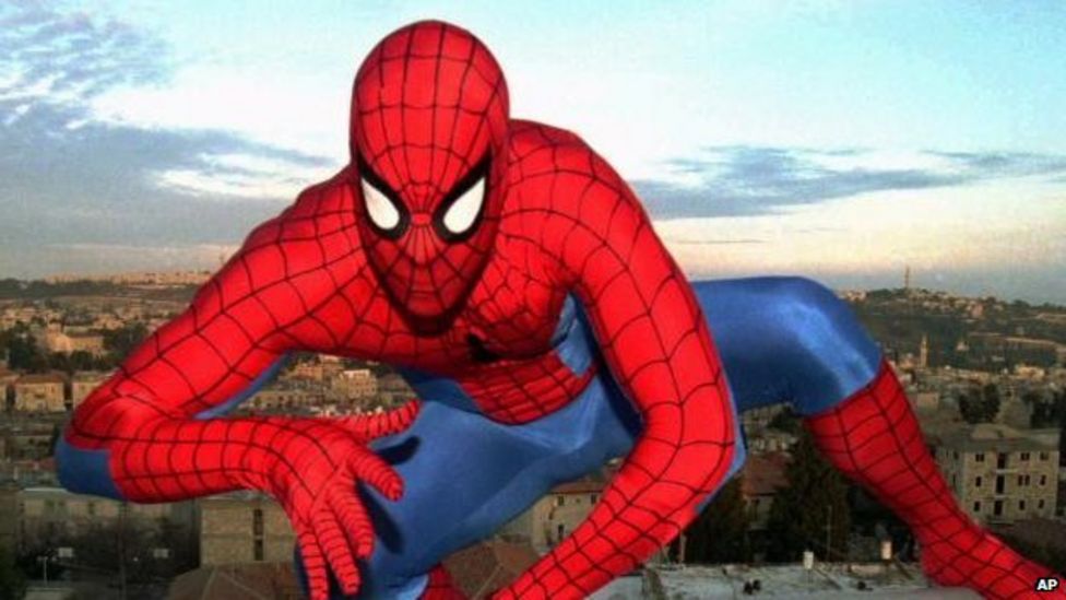 Man can climb like Spiderman with new gecko technology - BBC Newsround