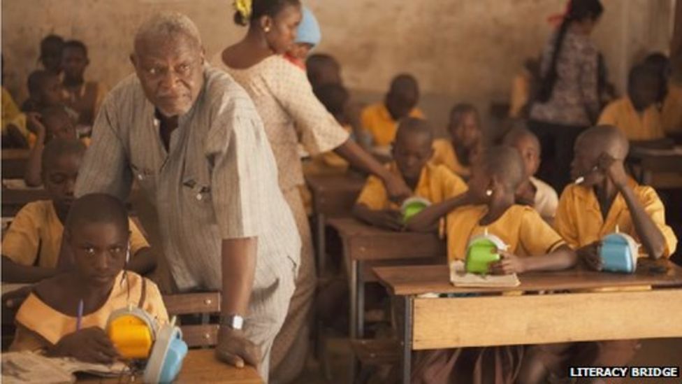 Talking Book trial to help 'poorest of poor' in Ghana - BBC News