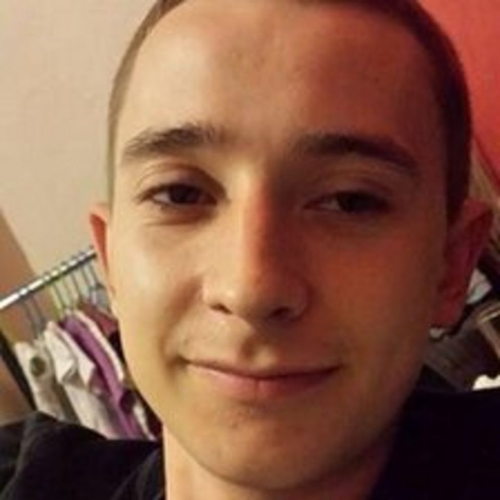 Connor Barrett party murder youths jailed for life - BBC News