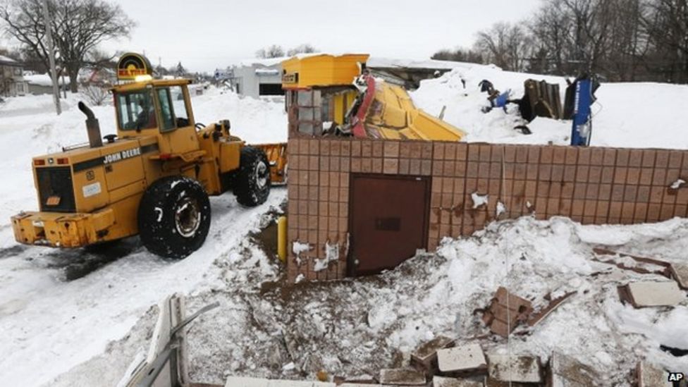 Flood warnings as snow set to melt in north-eastern US - BBC News