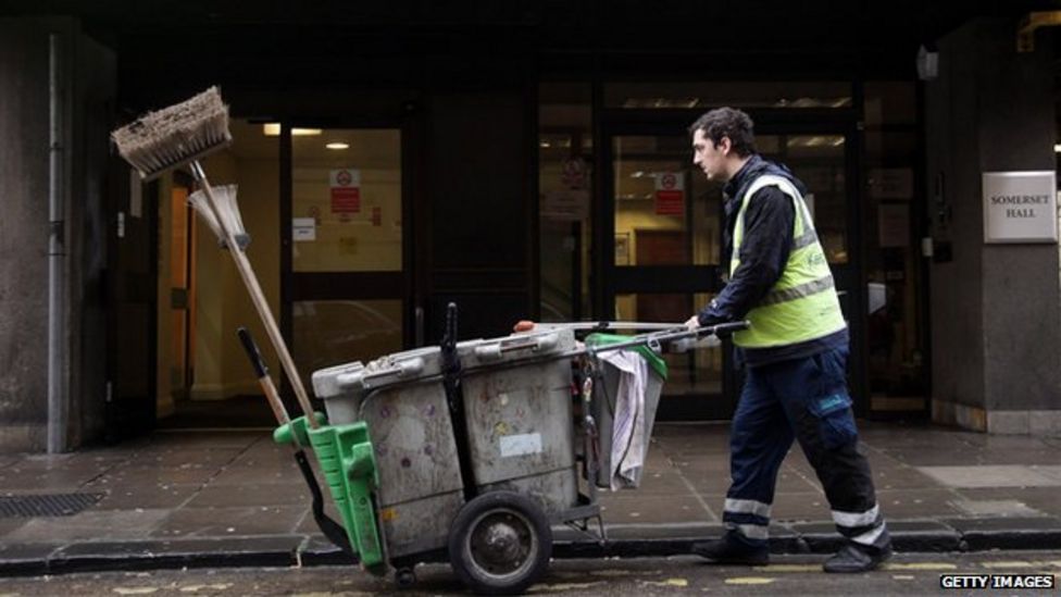 The young and workers at greater risk of poverty, says report - BBC News