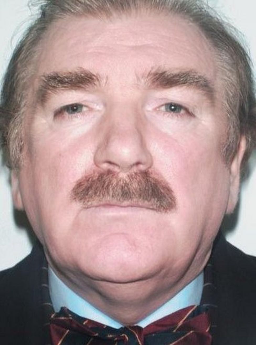 Fraudster 'Lord' Hugh Rodley must pay back over £1m - BBC News